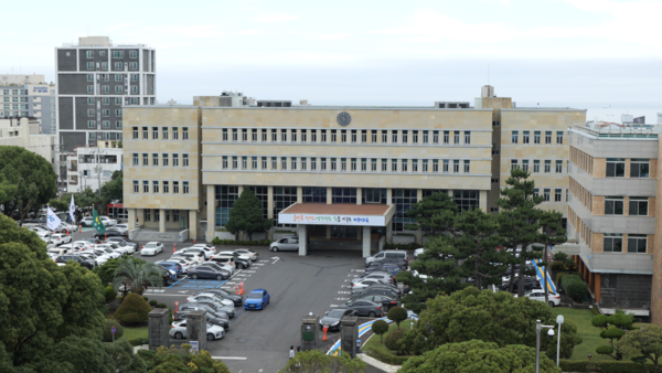 도교육청, 학교 노무관리 실무지침 자료집 발간…노무관리 사례 70건 정리