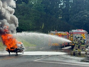 구좌읍소재 골프장 장비동 화재…잔디 관리용 작업차량 120대 소실…인명피해 없어